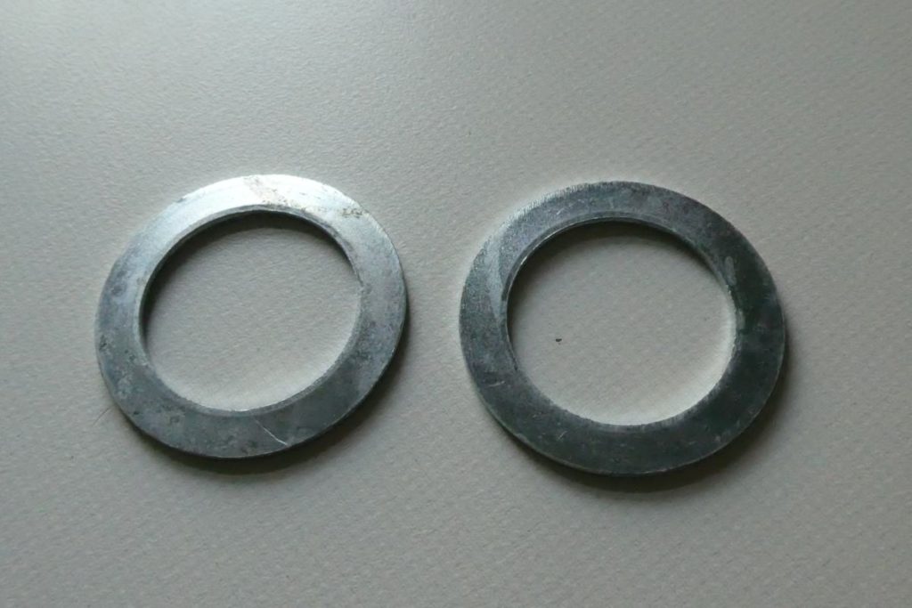 oil seal retainers BSA 65 and B25 (2) – De Groot BSA